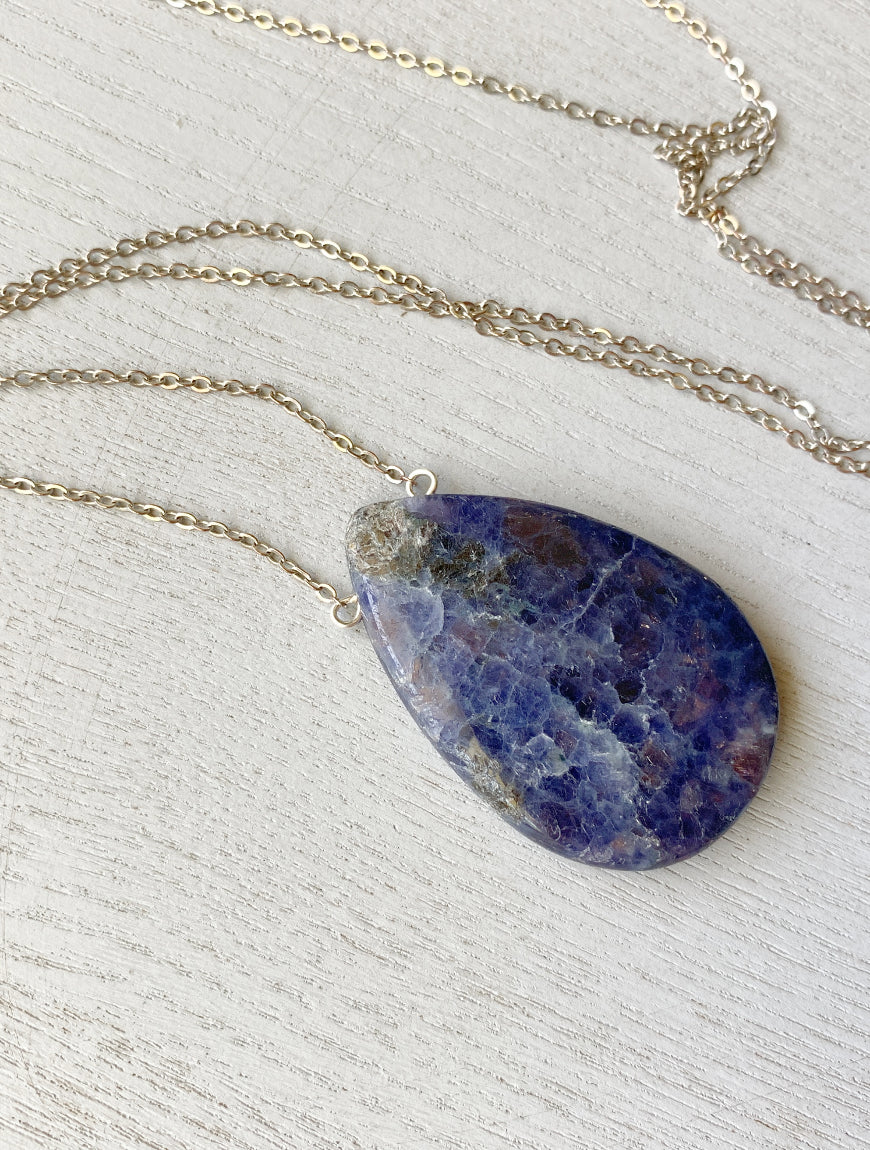 Iolite Crystal Necklace – Indigo Lizard Jewelry